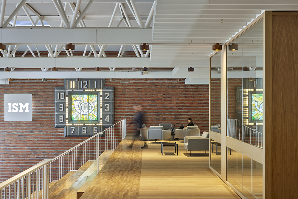 Reconstruction of Vilnius central post office into ISM university ...